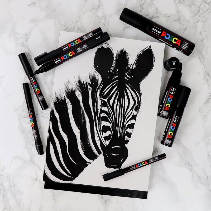 Posca Set of All Black - Set de 8 (Incluye todas las medidas)